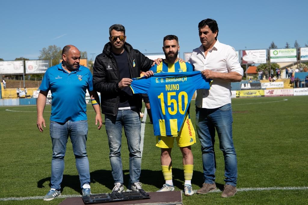 Futebol: Nuno Silvano chega à marca de 150 jogos com a camisola do GDB ...